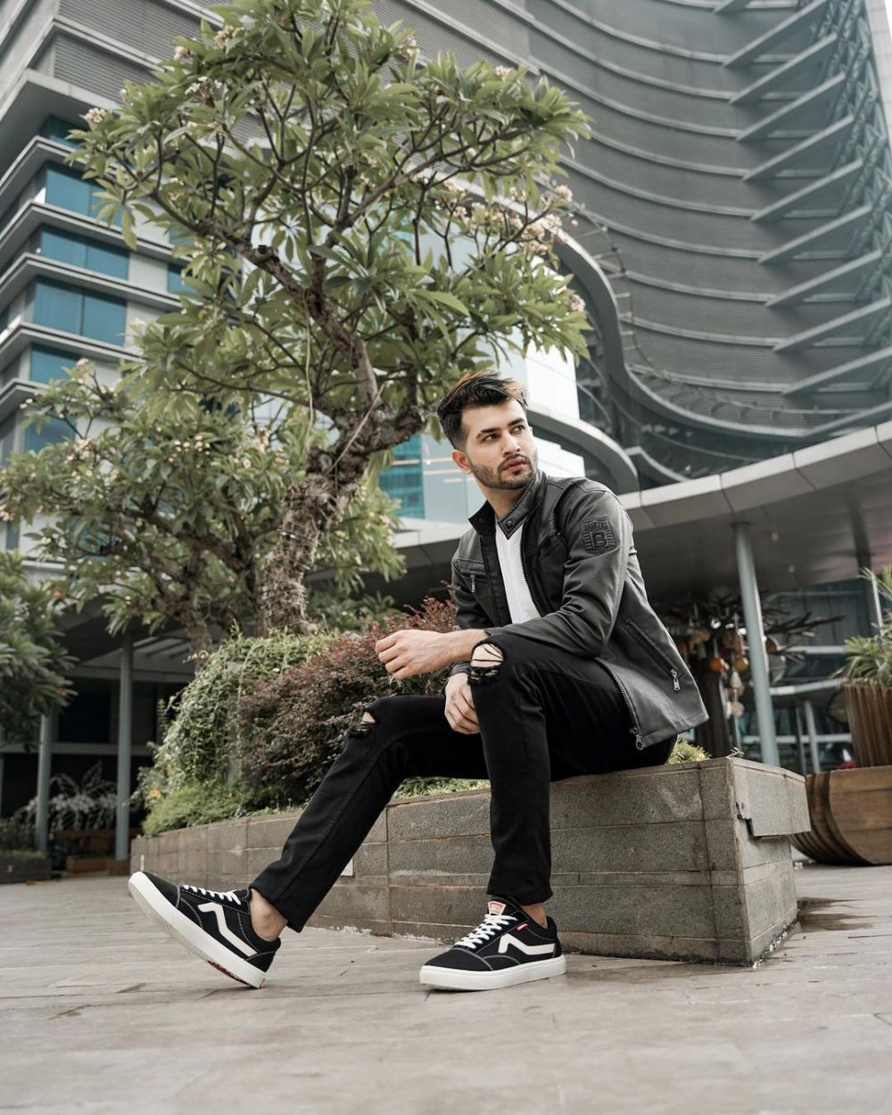 10 Potret Akash Ellahi, Influencer yang Tulus Bantu Asib Ali