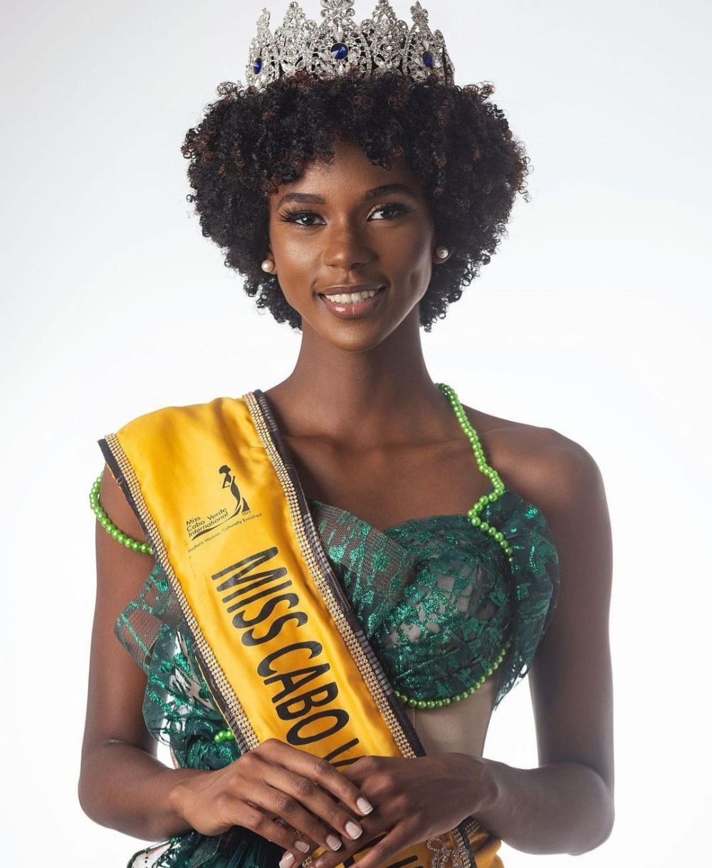 9 Potret Stephany Amado Miss Cabo Verde International 2022,
