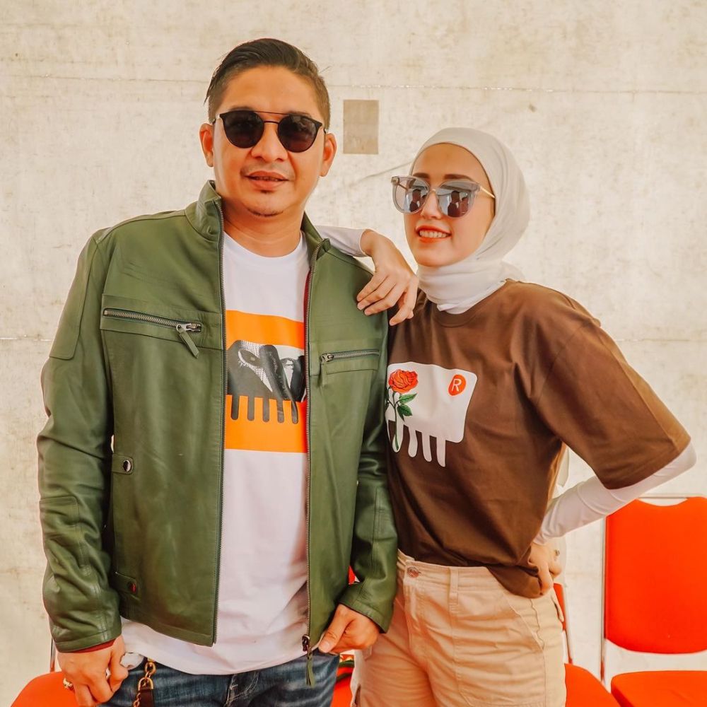 Pasha dan Adelia Rayakan Ulang Tahun Pernikahan Ke-12! Pasha dan Adelia Rayakan Ulang Tahun Pernikahan Ke-12!