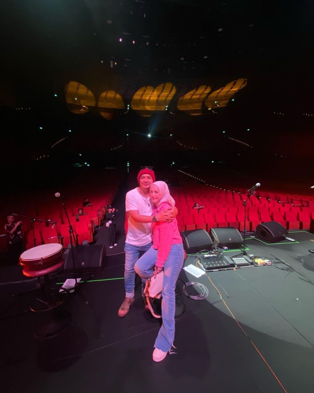 Pasha dan Adelia Rayakan Ulang Tahun Pernikahan Ke-12! Pasha dan Adelia Rayakan Ulang Tahun Pernikahan Ke-12!