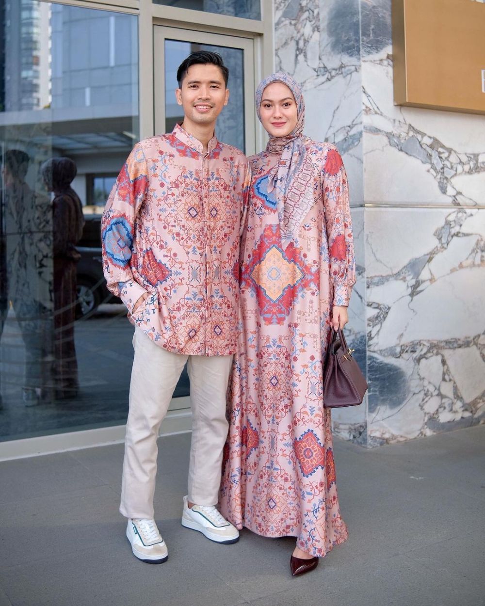 OOTD Couple Busana Lebaran ala Selebgram