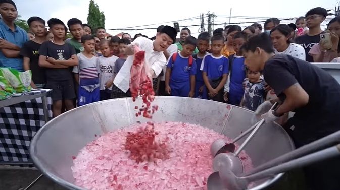 9 Momen Bobon Santoso Masak Besar Berbagai Menu Buka Puasa