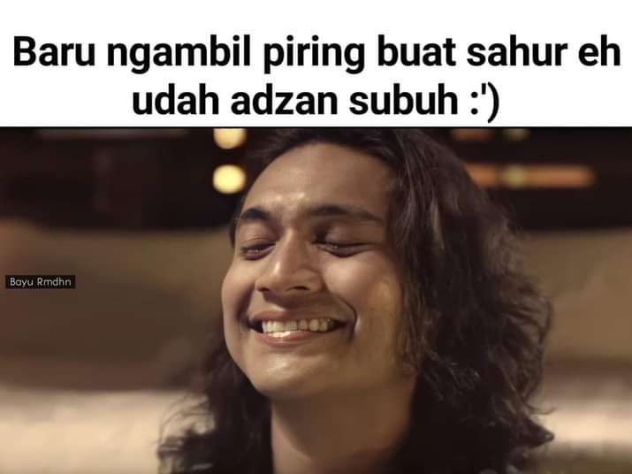 9 Meme Telat Sahur, Mendekati Waktu Imsak Jadi Ngebut!