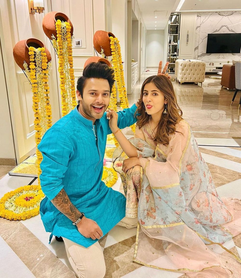 9 Potret Nupur Sanon dan Stebin Ben yang Dikabarkan Pacaran