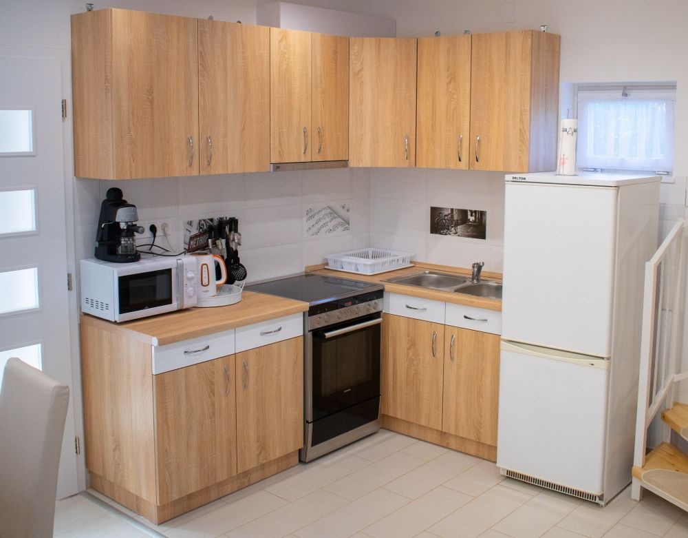 9 Ide Kitchen Set Kayu dari Desain Vintage hingga Modern