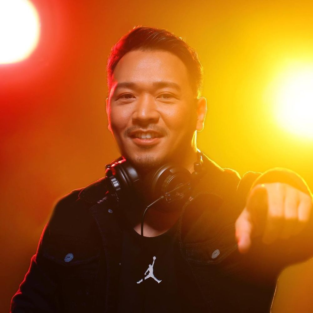 Michael Yukinobu yang Kini Berprofesi Sebagai DJ