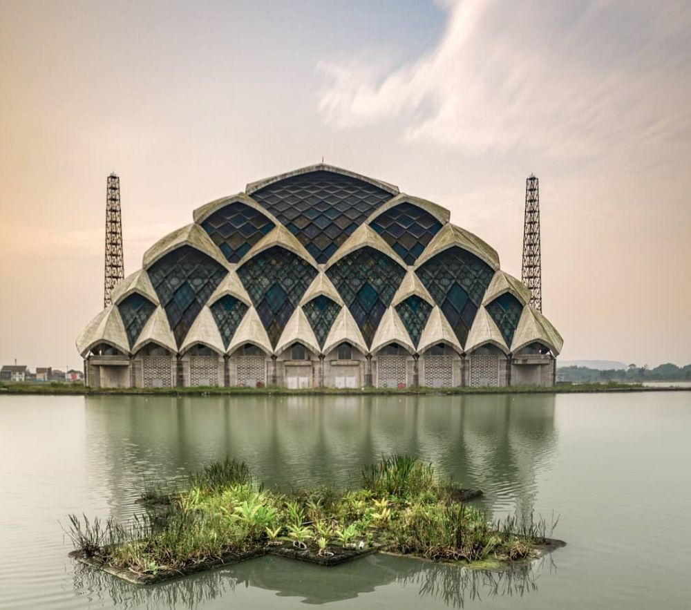 5 Destinasi Ikonik Jawa Barat Wajib Dikunjungi