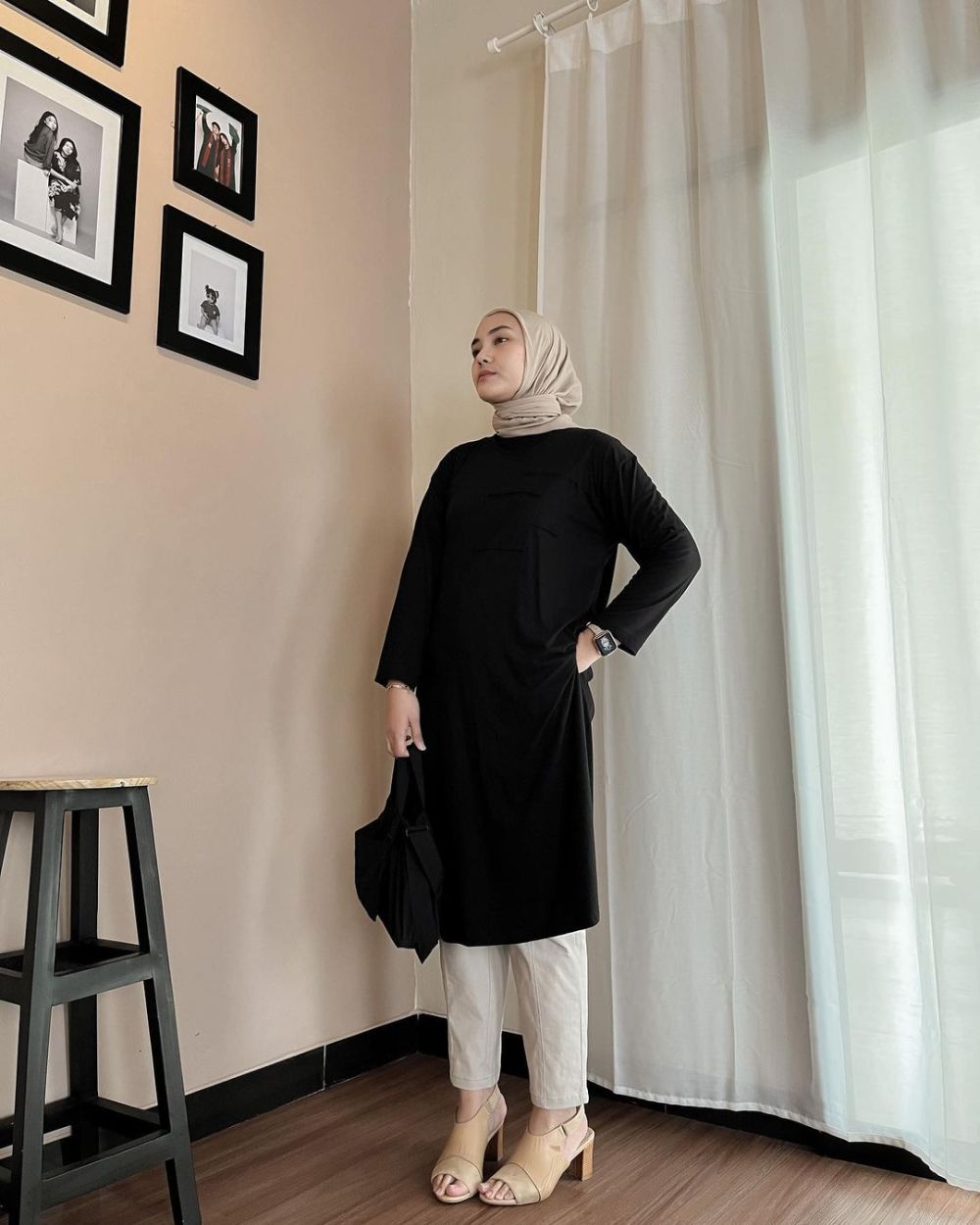OOTD Hijab ke Kantor ala Selebgram Ranie Dwi Karlina