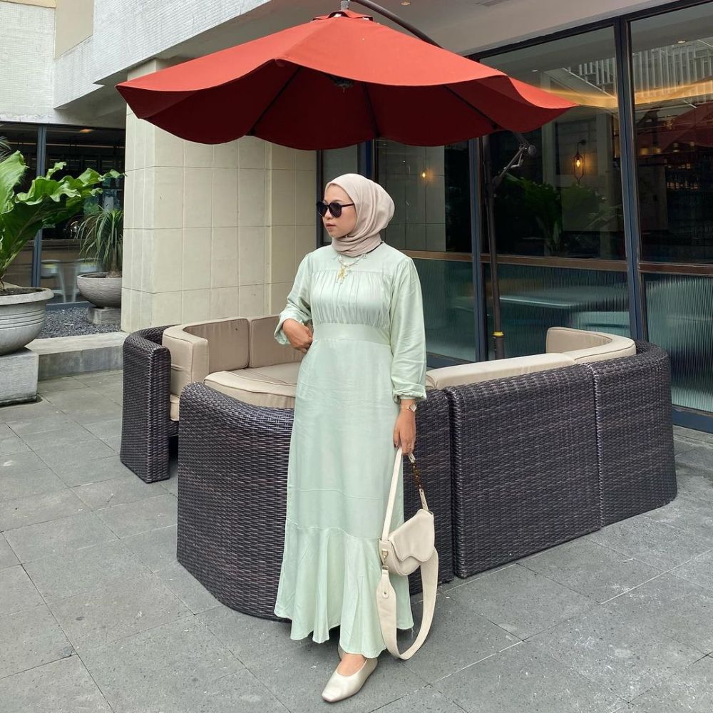 Ide Outfit Lebaran dengan Dress yang Simpel