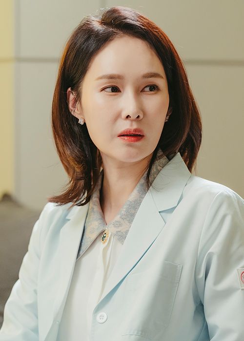 9 Karakter Pendukung Drakor Doctor Cha yang Bikin Salfok