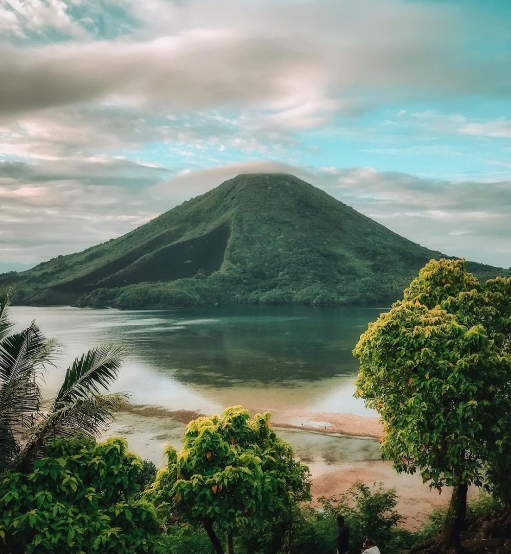 Potret Pulau Syahrir di Banda Neira