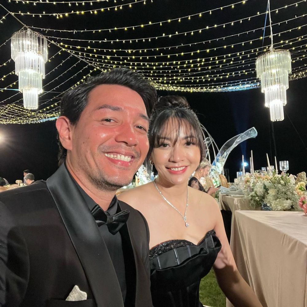 10 Pesona Hesti Purwadinata di Resepsi Enzy Storia dan Molen