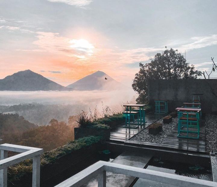 9 Kafe di Kintamani Bali dengan View Gunung Batur, Sejuk!