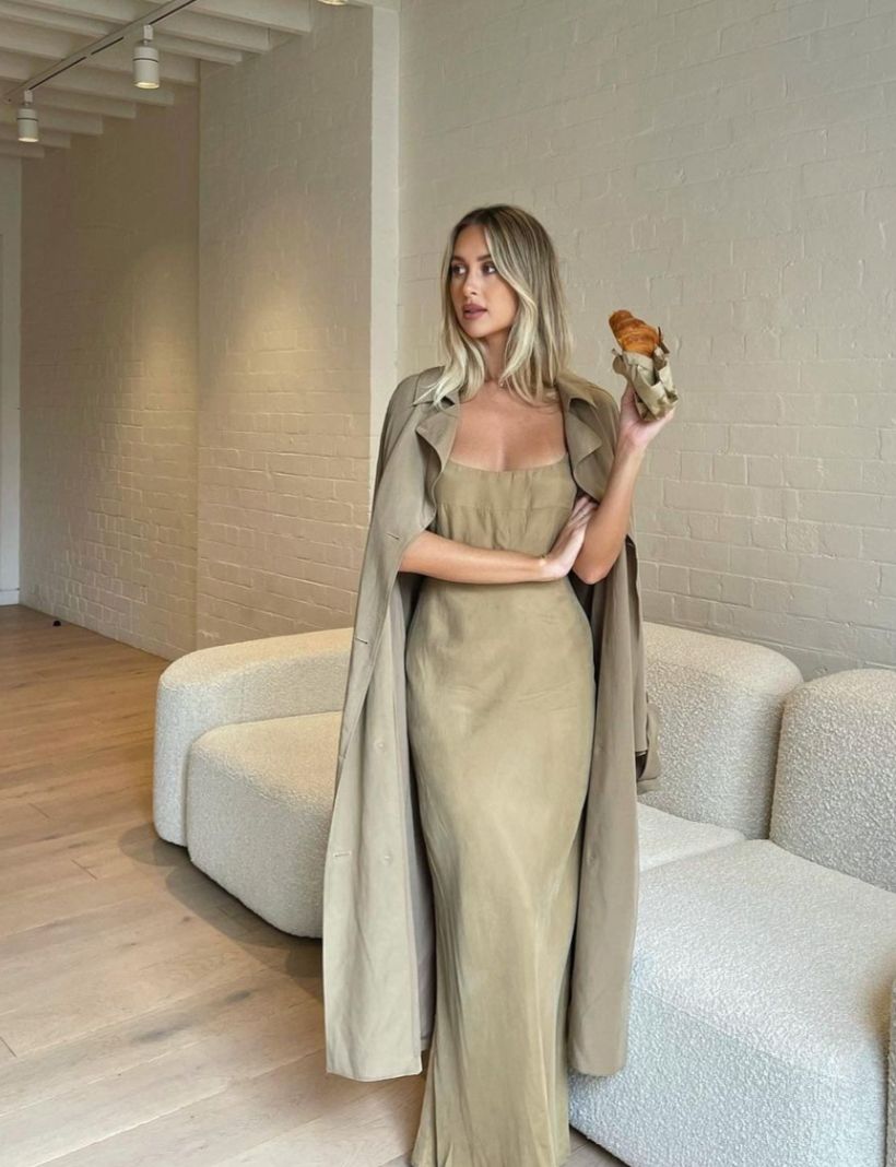 9 Referensi Dress ala Emily Venz, Super Memukau!