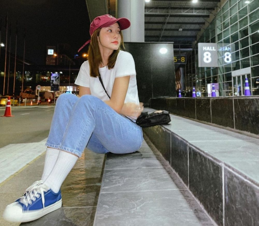 9 Inspirasi Daily Outfit ala Aktris Namtan Tipnaree