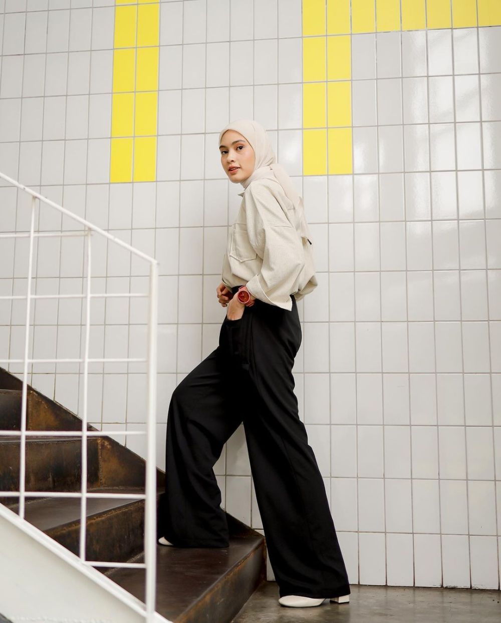 Padu Padan Kemeja ala Selebgram Hijab