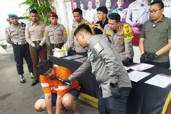 Pria Di Malang Bikin Investasi Bodong Rugikan Rp69 Miliar