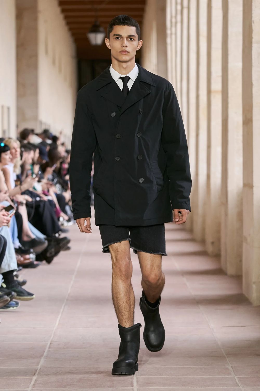 15 Style Maskulin dari Givenchy di Paris Fashion Week SS24