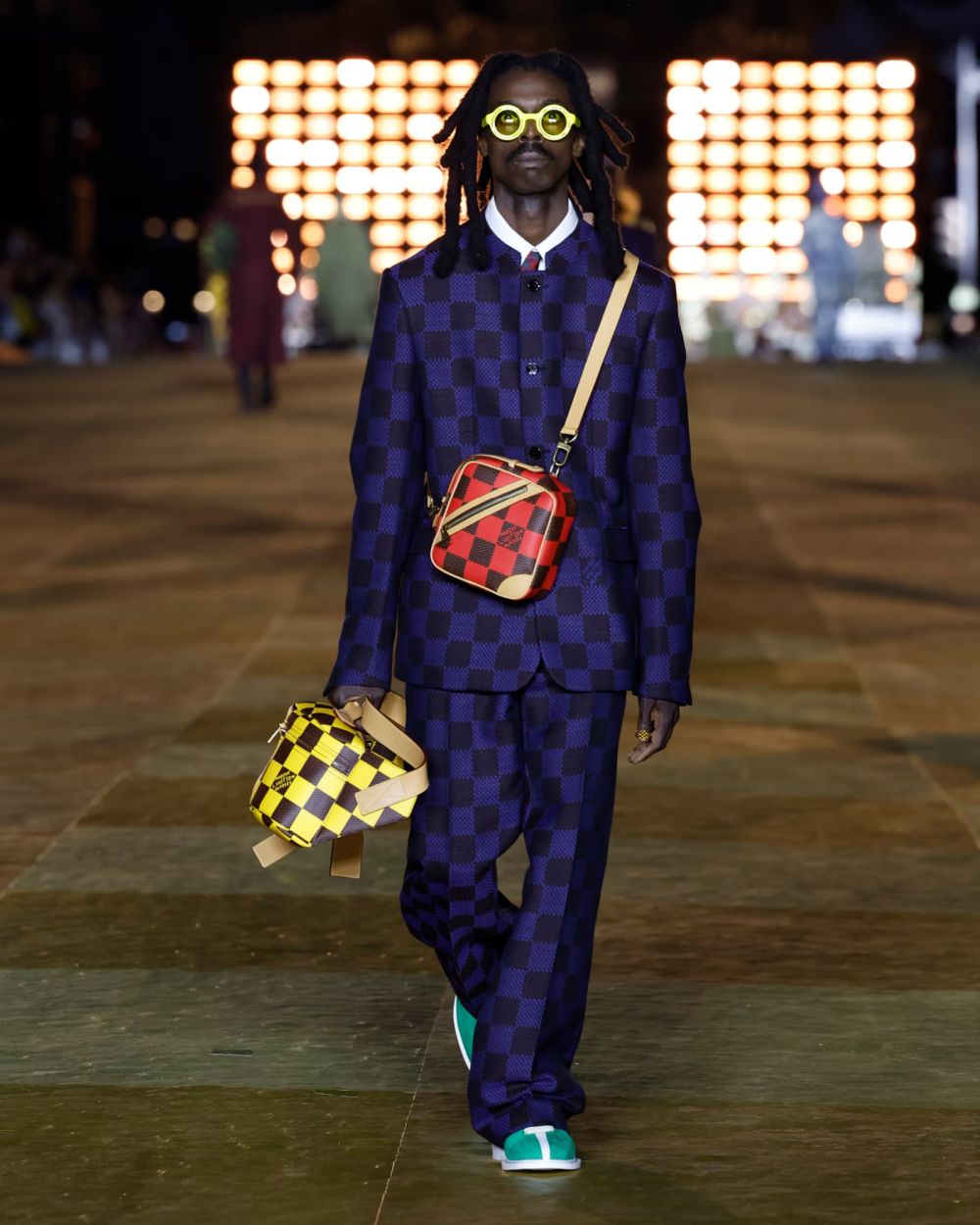 18 Koleksi Menswear Louis Vuitton di Paris Fashion Week SS24