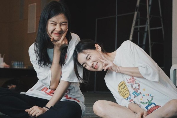 7 Potret Persahabatan Milk Pansa dan Love Pattranite