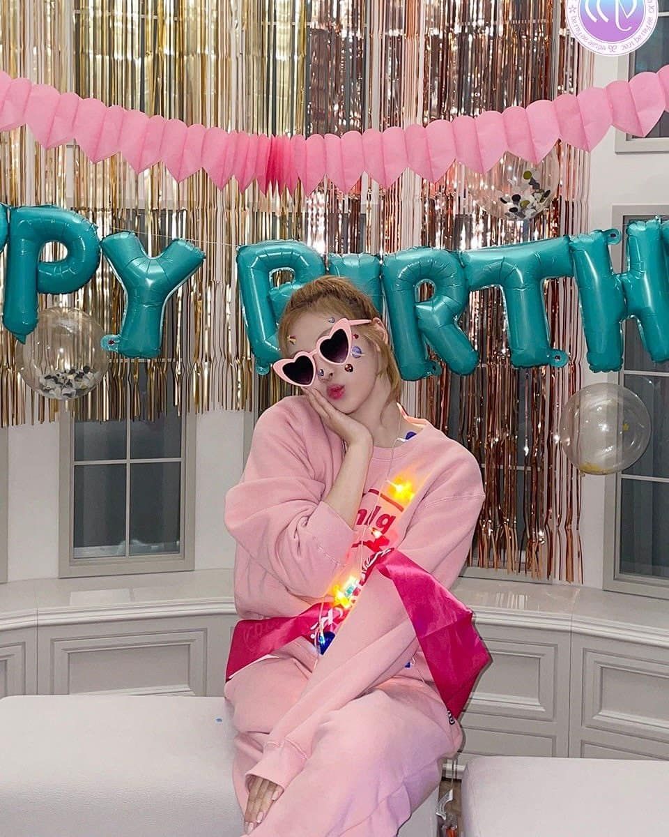 9 Ide Outfit Pink ala Ningning AESPA, Kekinian dan Stylish!