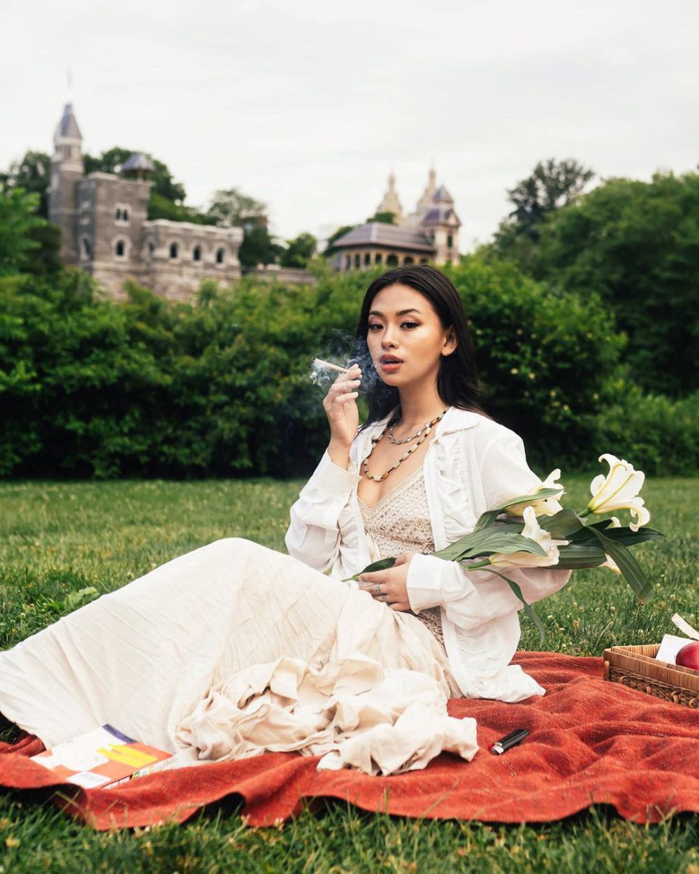 Potret Grace Dumdaw, Model Video Klip Zayn Malik