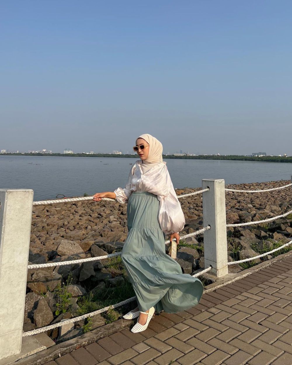 7 Referensi Ootd Hijab Untuk Ibu Hamil Ala Selebgram Seviqe
