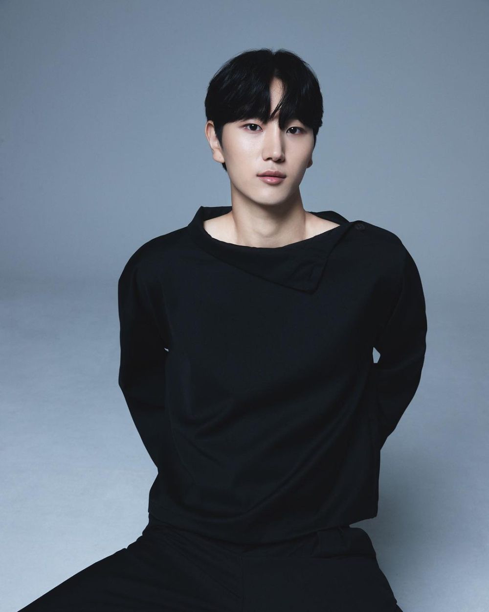 7 Potret Kim In Ha, Sepupu Chaewon LE SSERAFIM yang Memesona