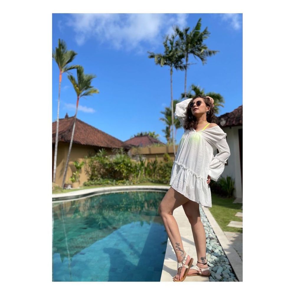 9 Inspirasi Busana Dress ala Lavina Tandon, Eye Catching!