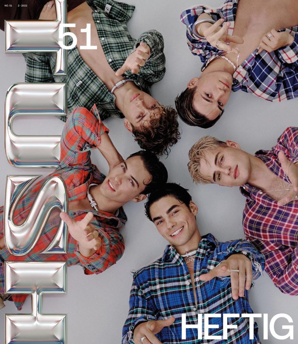 9 Potret Elevator Boys, Geng TikToker Debut Jadi Boyband