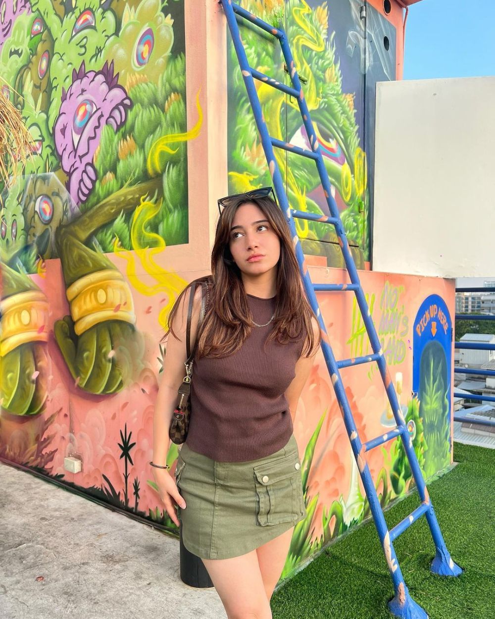 8 Inspirasi OOTD Modis Dannia Salsabilla, Bisa Buat Hangout