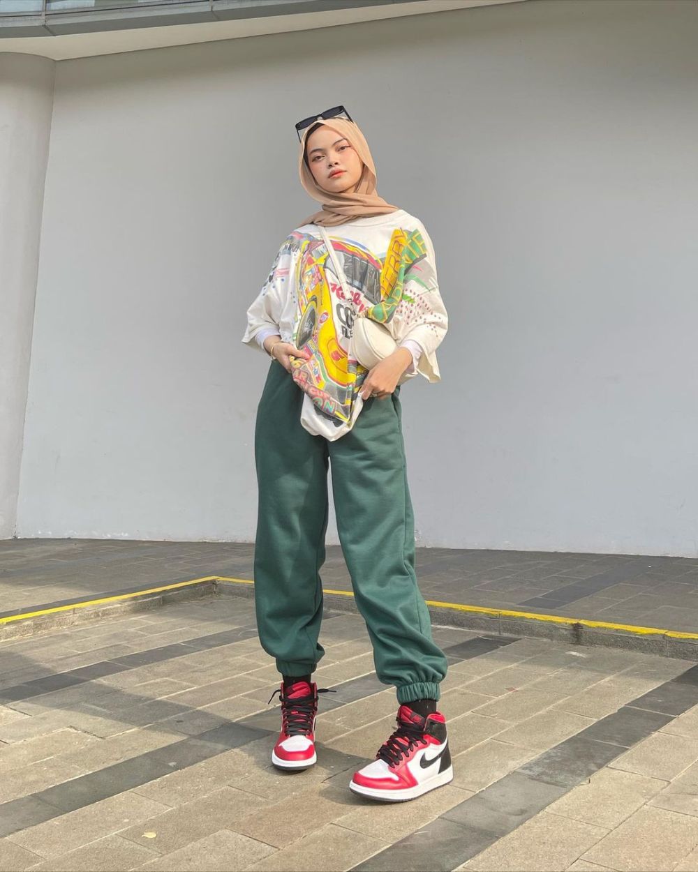 9 Padu Padan OOTD Hijab Boyish, Tampil Super Modis dan Trend