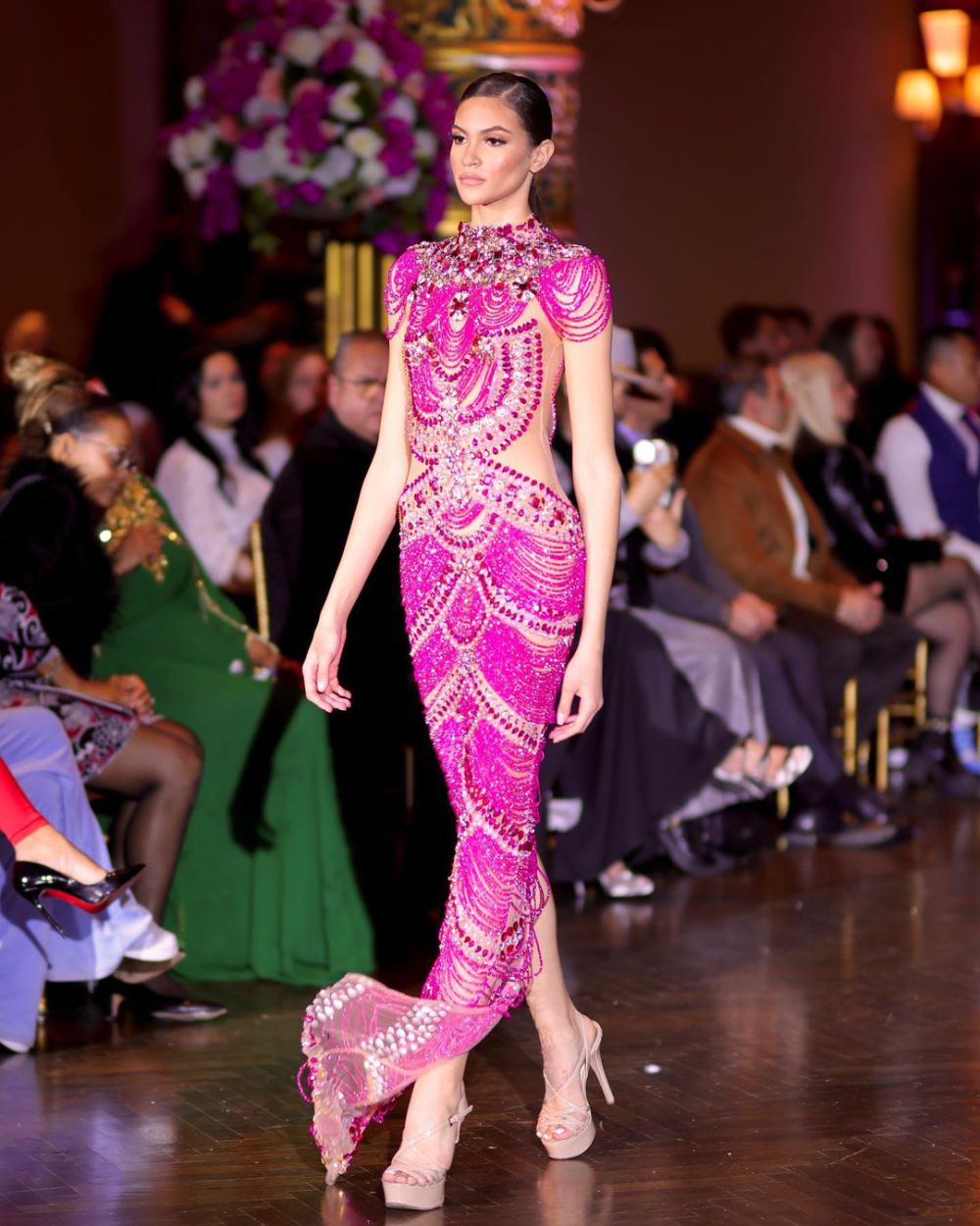 7 Potret Miss Grand Republik Dominika 2023 Skarxi Marie