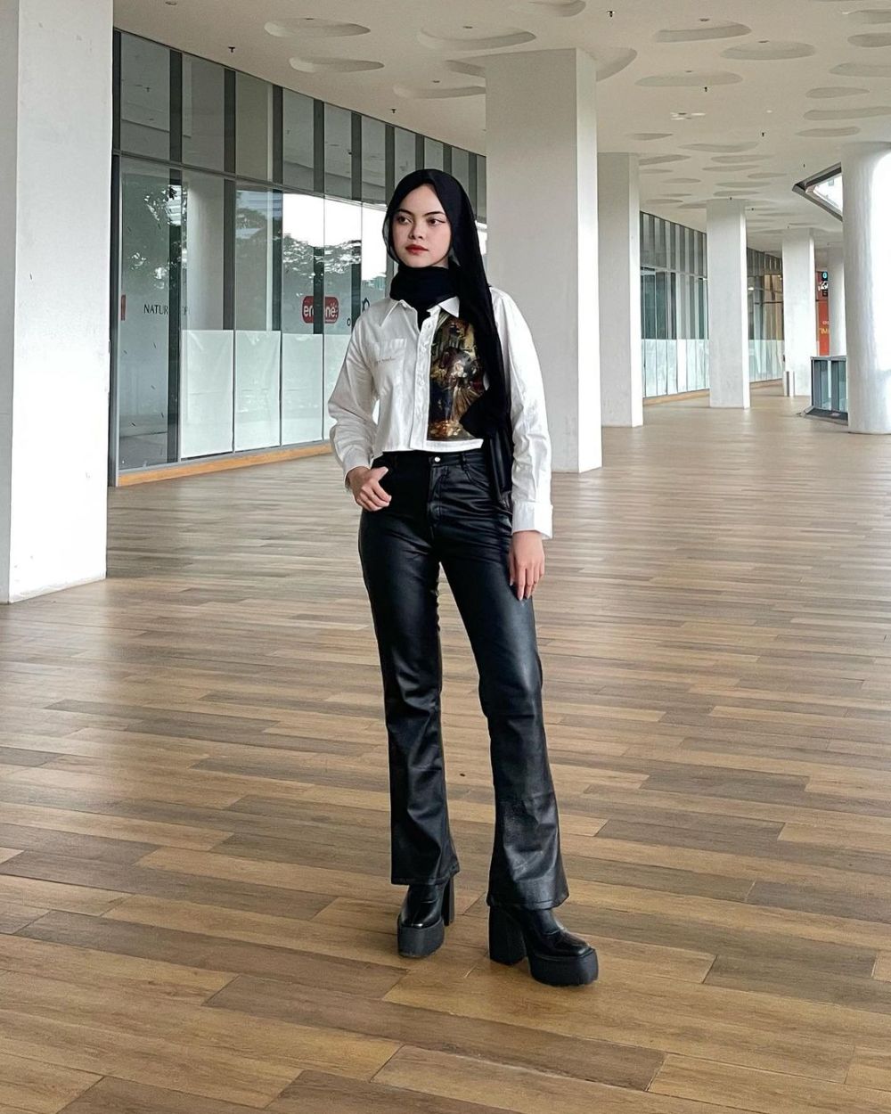 9 Padu Padan OOTD Hijab Boyish, Tampil Super Modis dan Trend