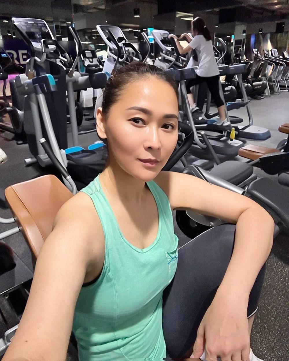 10 Potret Inul Daratista Di Tempat Gym Wajah Tanpa Makeup
