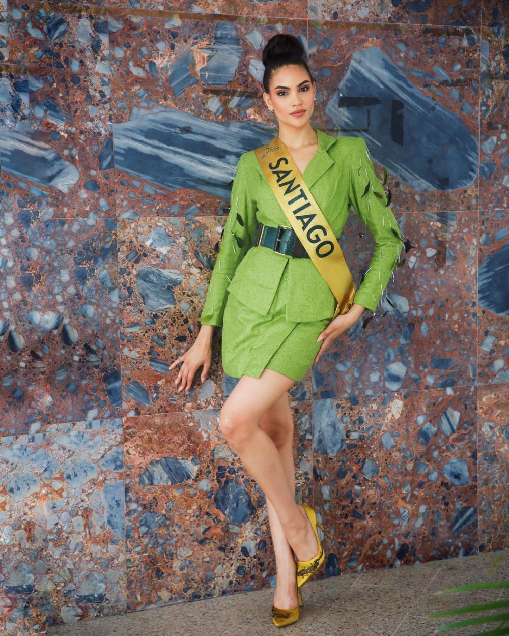 7 Potret Miss Grand Republik Dominika 2023 Skarxi Marie