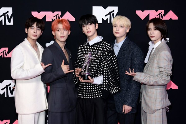 TXT Menang Push Performance of the Year MTV VMA 2023