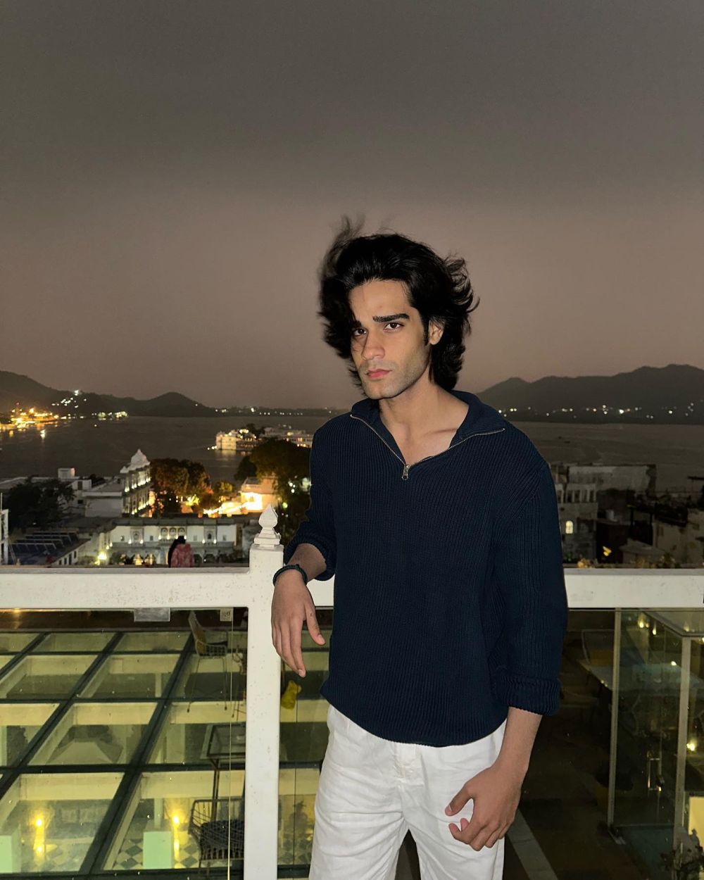 Aaman Devgan, Keponakan Ajay Devgn, Akan Debut Akting