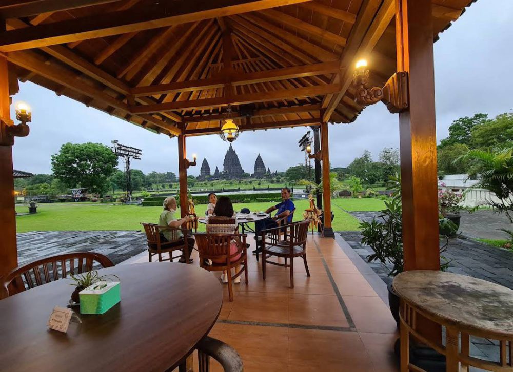 Potret Rama Shinta Garden Resto, Restoran Bernuansa Ramayana