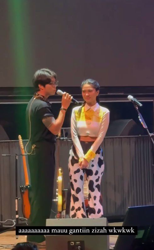 Momen Pesta Ultah ke-20 Azizah Salsha