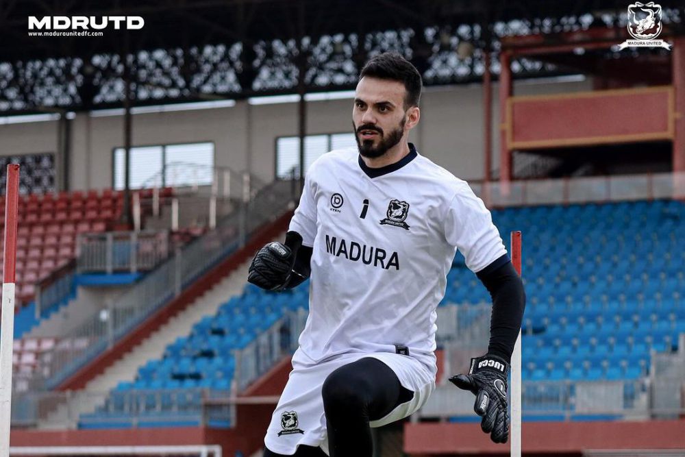 Profil Lucas Frigeri, Kiper Madura United