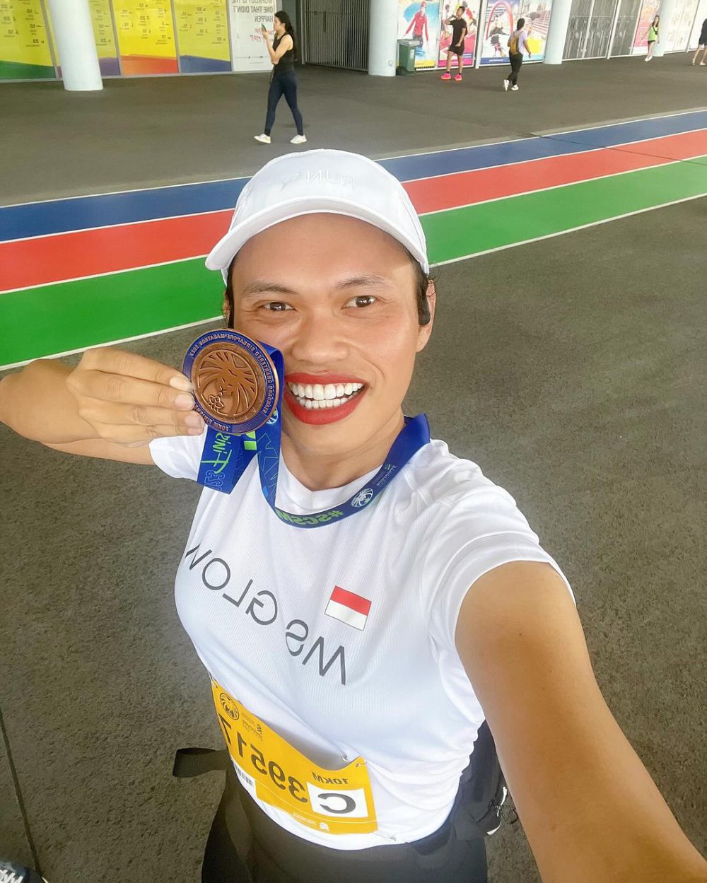 Wanda Harra Ikut Singapore Marathon