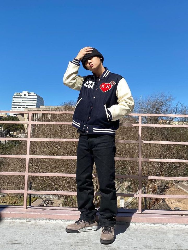 7 Inspirasi OOTD Street Style ala Rapper Coogie, Swag Abis!