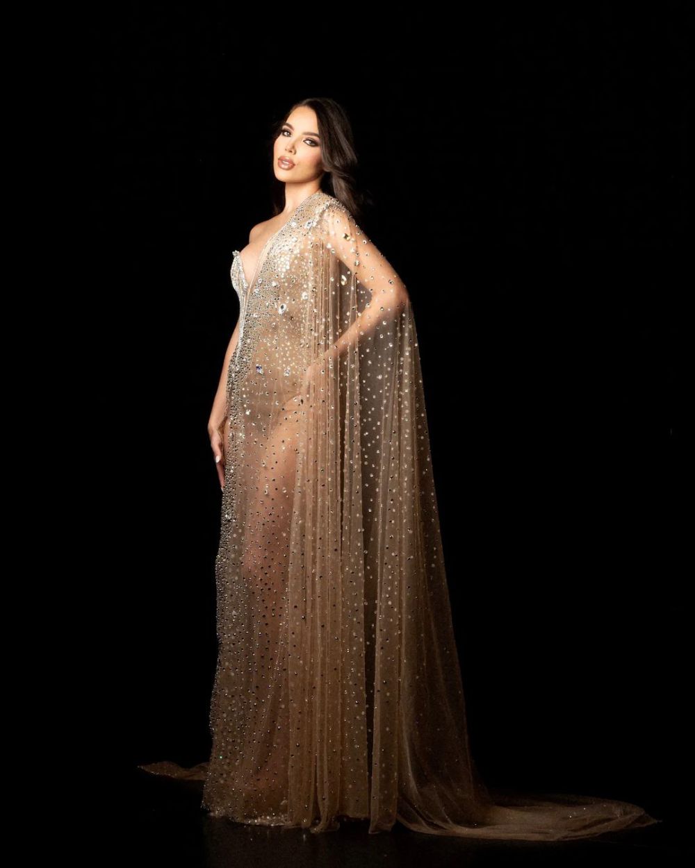 25 Potret Gaun Malam di Preliminary Miss Venezuela 2023