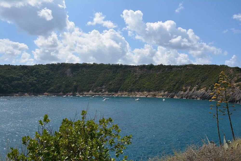 5 Keunikan Kota Procida, Punya Desa Berbenteng 91 Meter