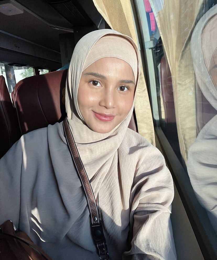 Momen Ibadah Umrah Yunita Siregar ke Tanah Suci, Pangling