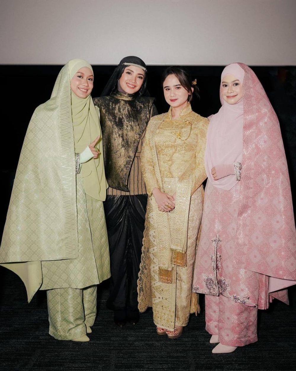 Tissa Biani di Gala Premier Film Pendekar Awang