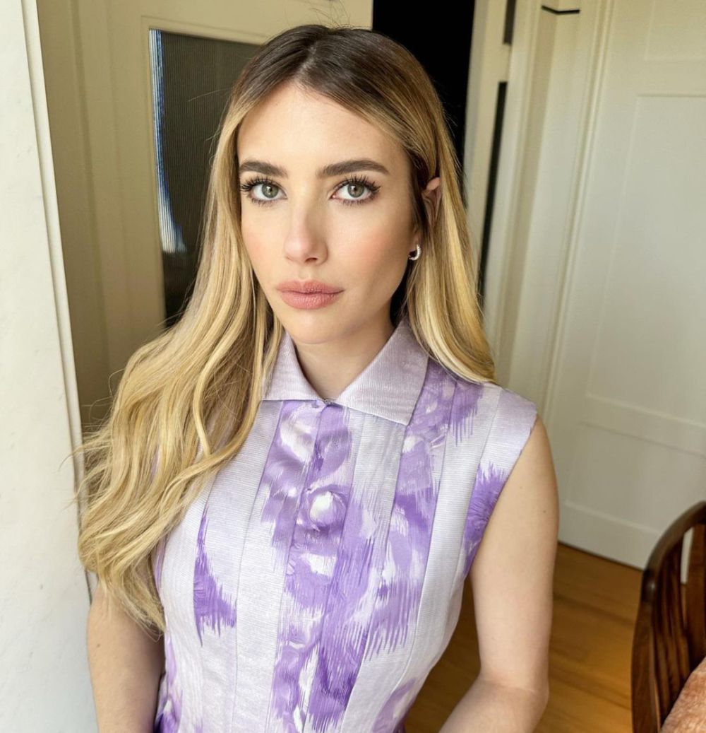 9 Inspirasi Makeup ala Emma Roberts, Luwes Banget!