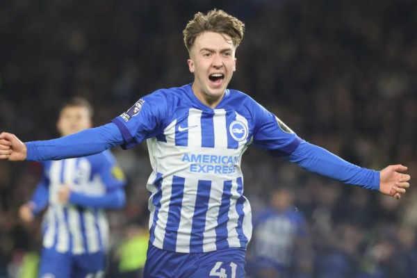 Profil Jack Hinshelwood, Tradisi Keluarga bersama Brighton