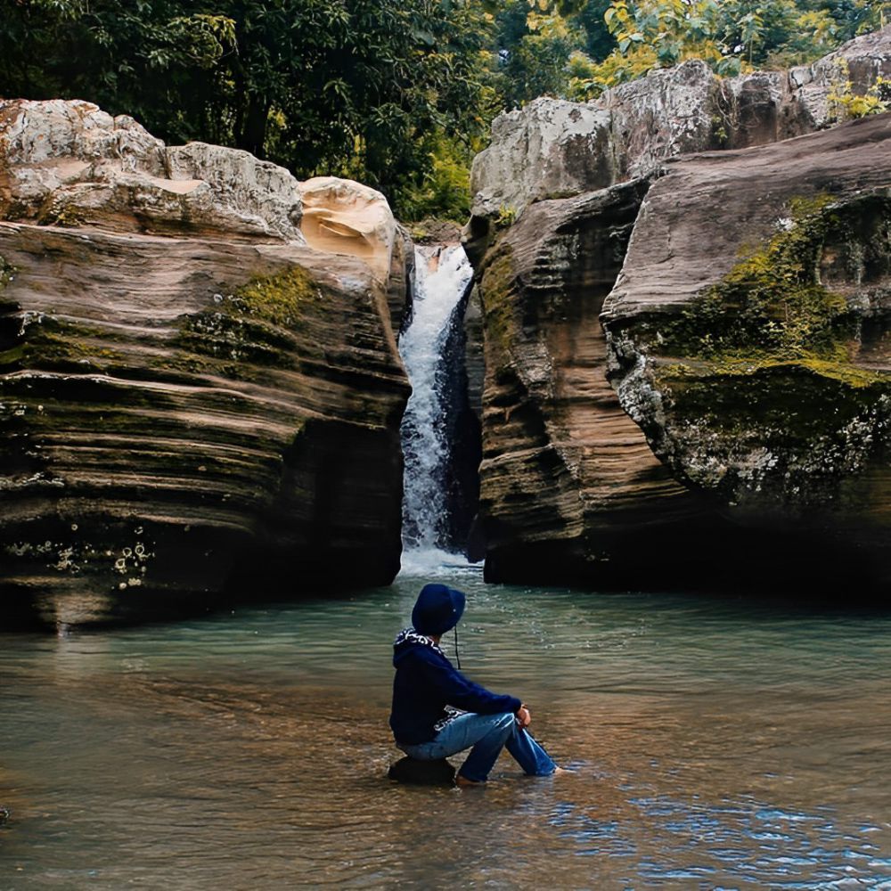 6 Air Terjun Populer di Yogyakarta yang Seru buat Refreshing
